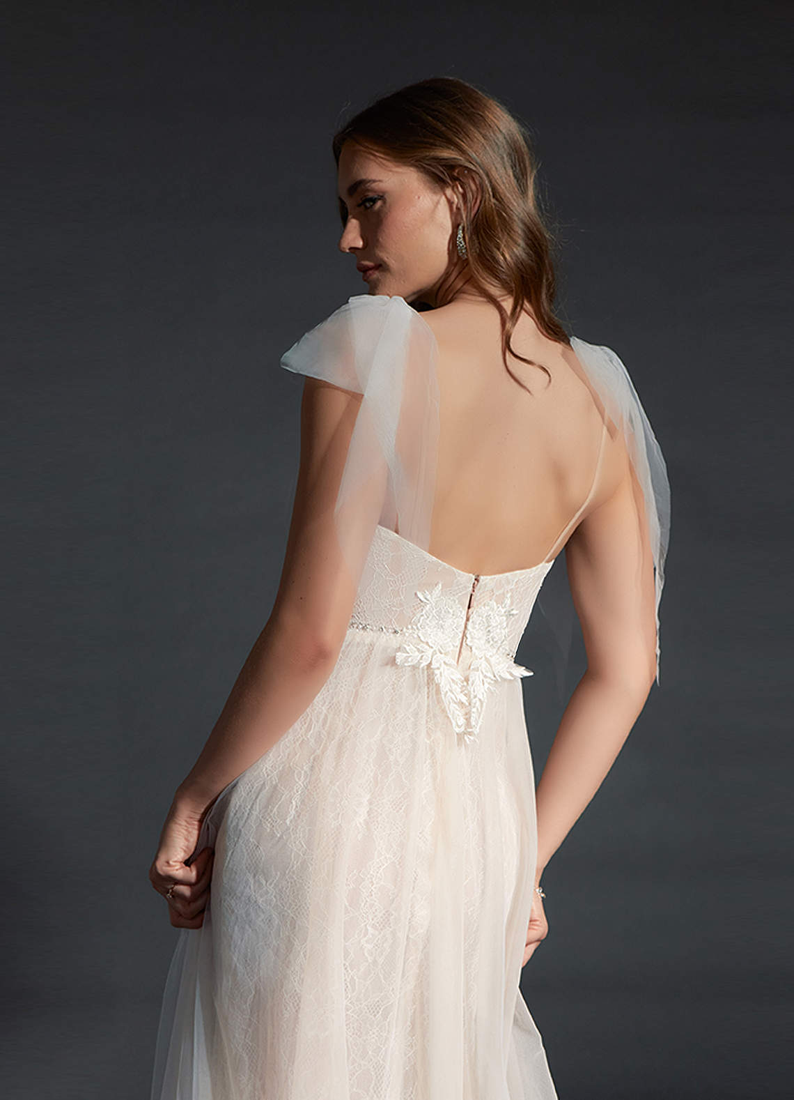 Diamond White/Champagne Platinum A-Line Off the Shoulder Tulle Court ...