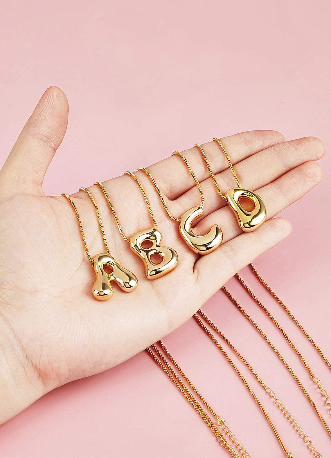 Collar con colgante de letra burbuja Joyas | Azazie