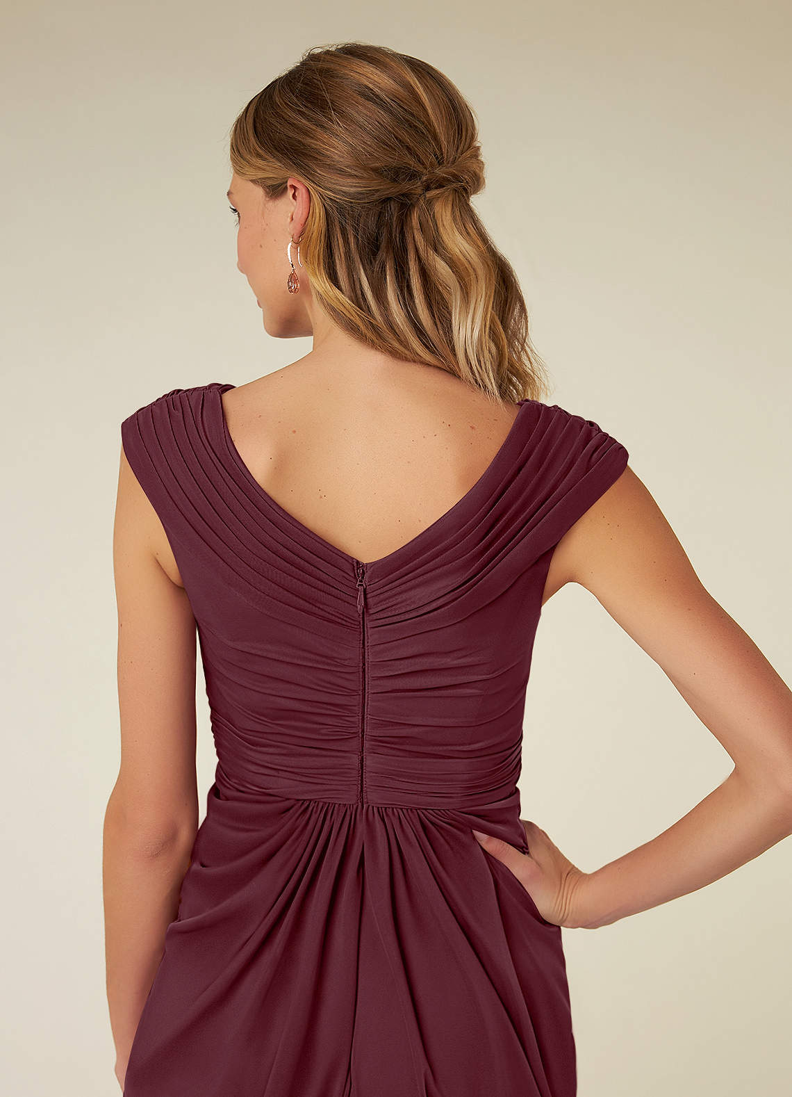 Azazie Lisolette Cabernet Sheath Pleated Mesh Dress | Azazie