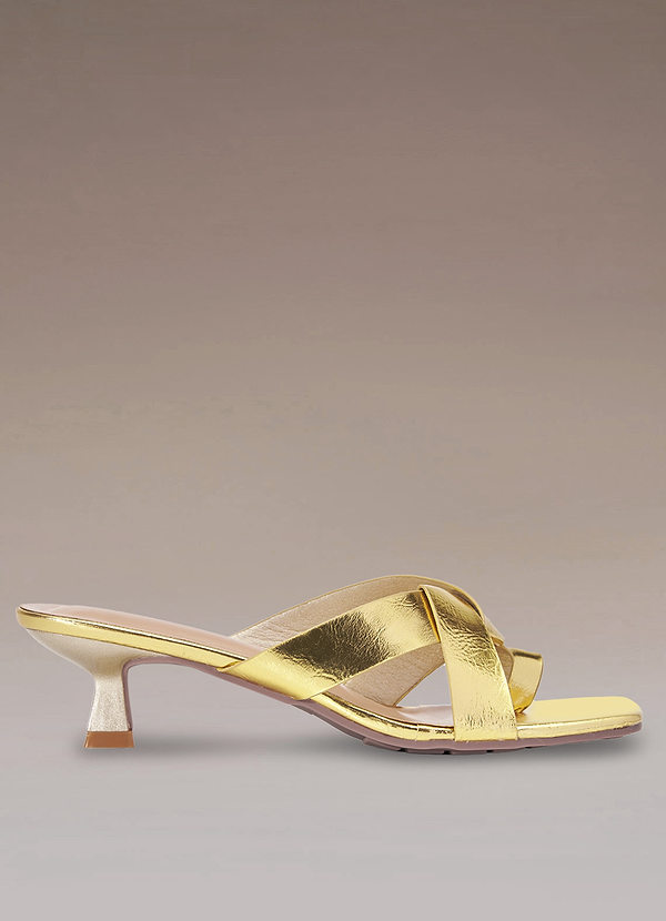 Gold Goldfarbene Pantoletten mit Kitten-Heel-Absatz Schuhe | Azazie