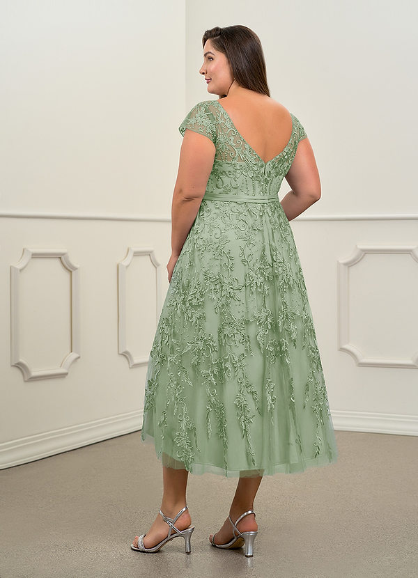 Midi Length Or Tea Length Plus Size Mother of the Bride & Groom | Azazie